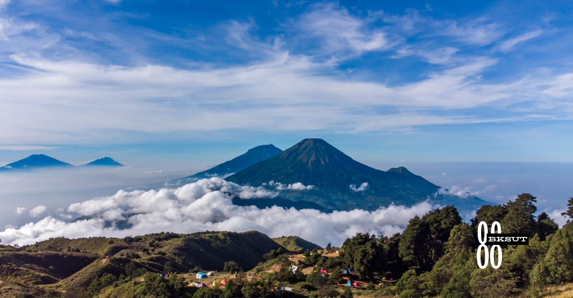 Kenapa Gunung Prau Jadi Destinasi Sunrise Paling Populer di Dieng?